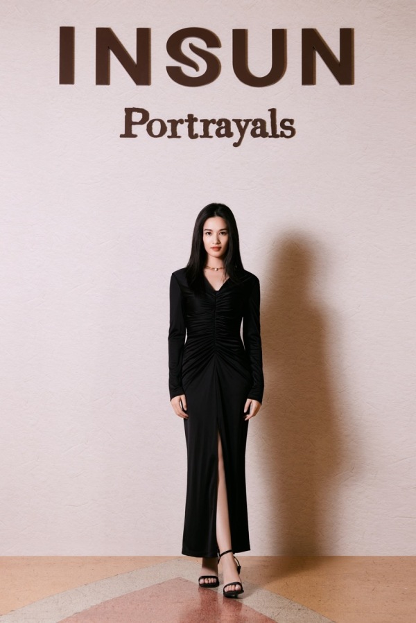 INSUN恩裳20周年发布秀“Portrayals女性绘像”——演绎极简美学，绽放都市精彩