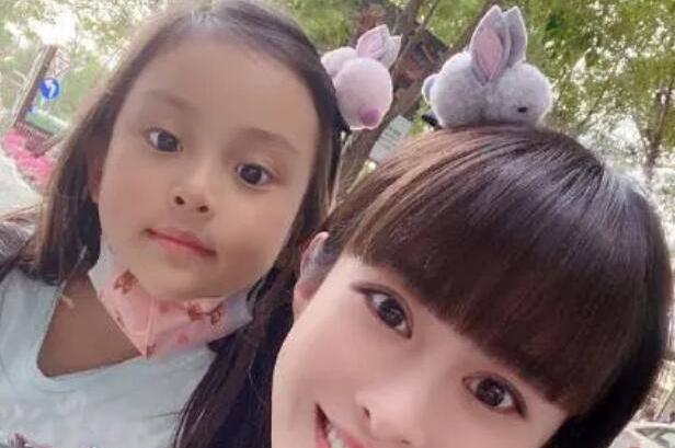 Are you afraid of being jealous? Jia Nailiang and his mother started work in Sanya, and the ...