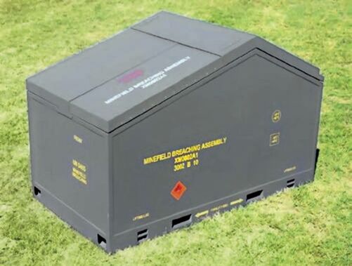 莱茵金属在德国演示Plofadder 160AT Mk II 雷区突破系统