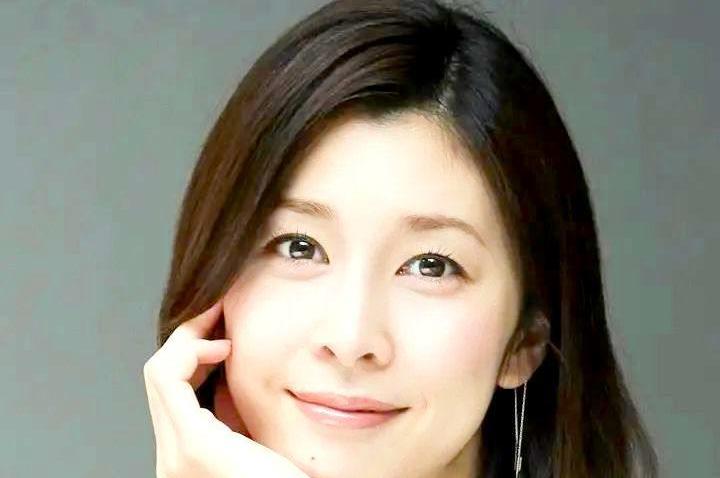 Smile Queen Yuko Takeuchi, thank you for lighting up this barren world ...