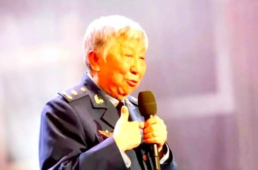 Teacher Yan Su changed his name back then because of a word he said ...