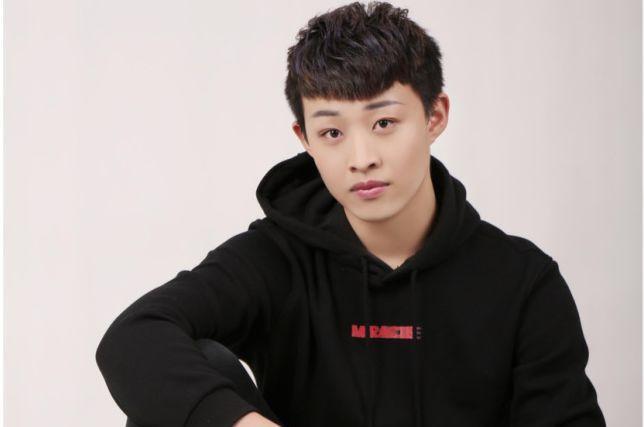 "Porcelain Touch Master" Xie Minghao: Tear Xiao Zhan, slander Wang Yibo ...