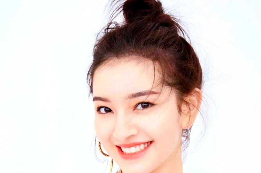 Deyang Entertainment actor Zhang Xuehan releases new photo, refreshing ...